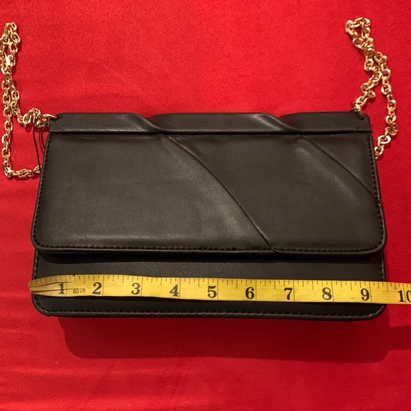 Zara | Bags | Zara Crossbody Bag With Chain | Poshmark